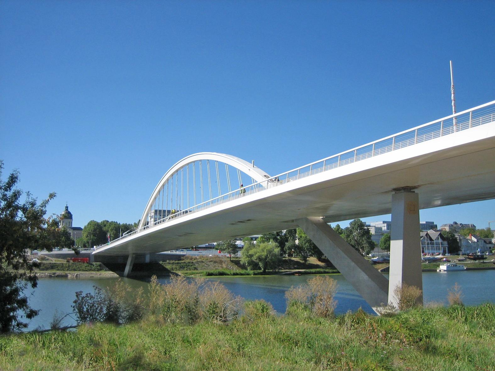 Pont Confluences sur la Maine - ANGERS (49) - Baudin Chateauneuf